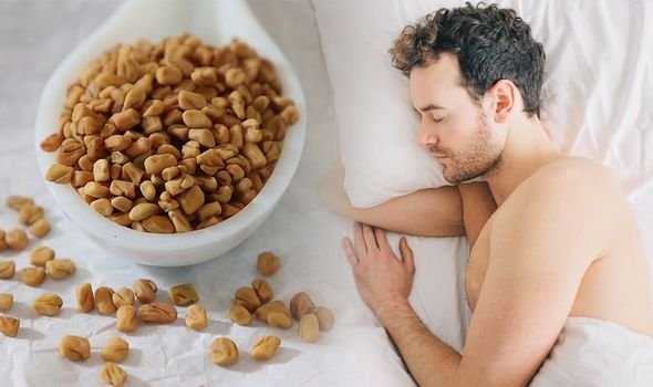The 7 Best Foods and Drinks to Have Before Bed - HealthEvoke