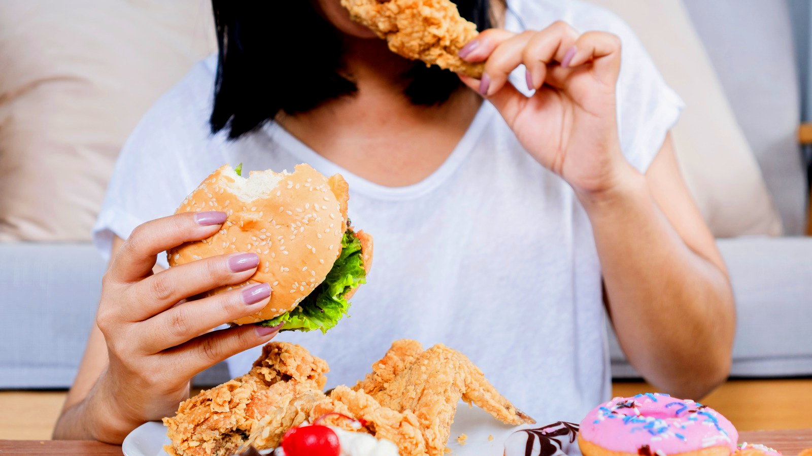 9 Tips to Stop Eating Junk Food - HealthEvoke